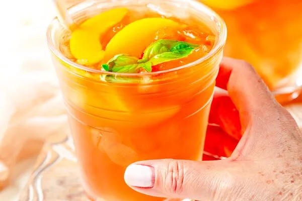 Peach Iced Tea | C&H® Sugar